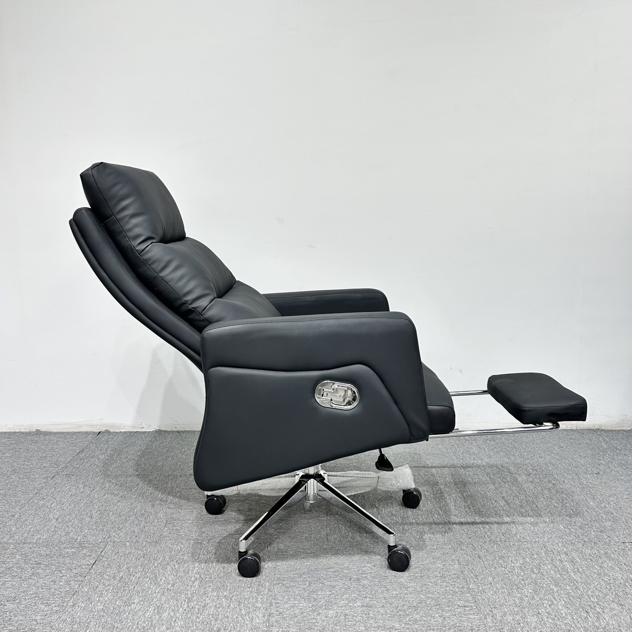 Executive Ergonomic Boss Office Chair - Furniture Mall -Furniture shop ...